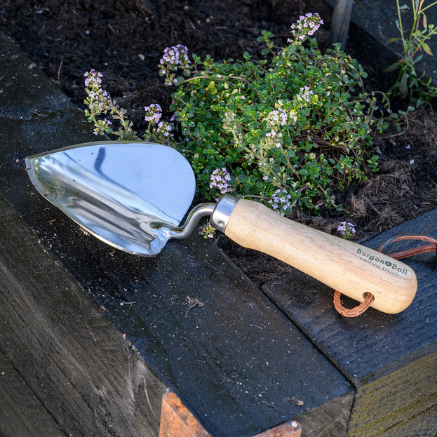 Buy Heart Shaped Planting Trowel — The Worm that Turned - revitalising ...