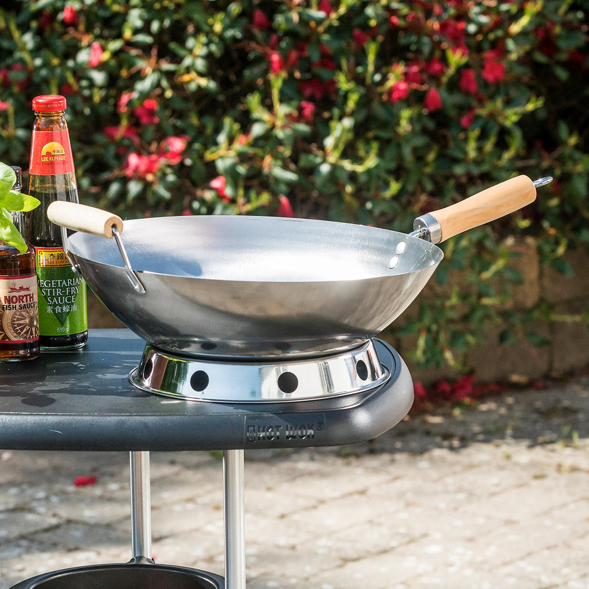 Buy Hot Wok Extra Large 35cm Wok Pan — The Worm that Turned ...