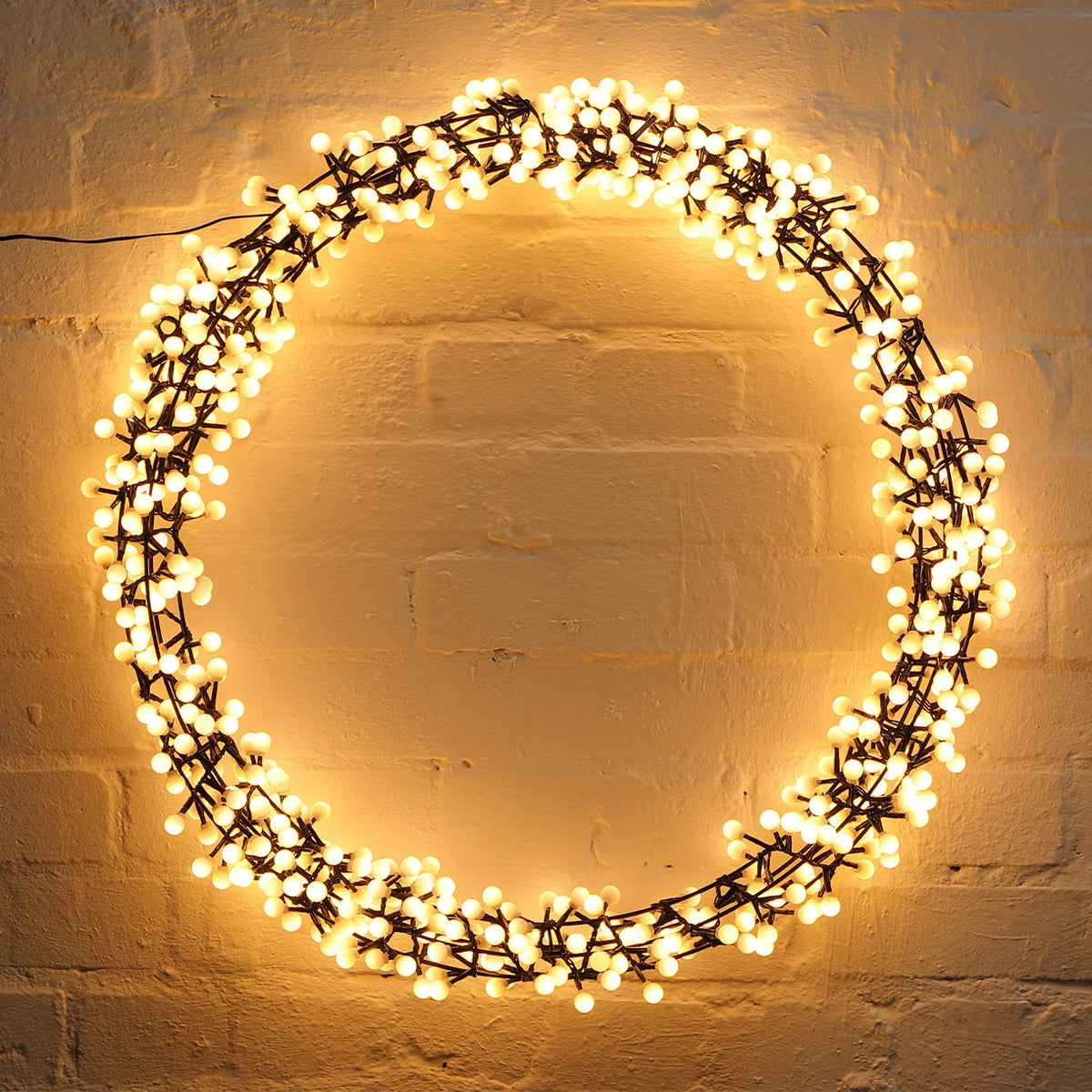 Buy Opulent Outdoor Illuminated Berry LED Wreath — The Worm that Turned ...